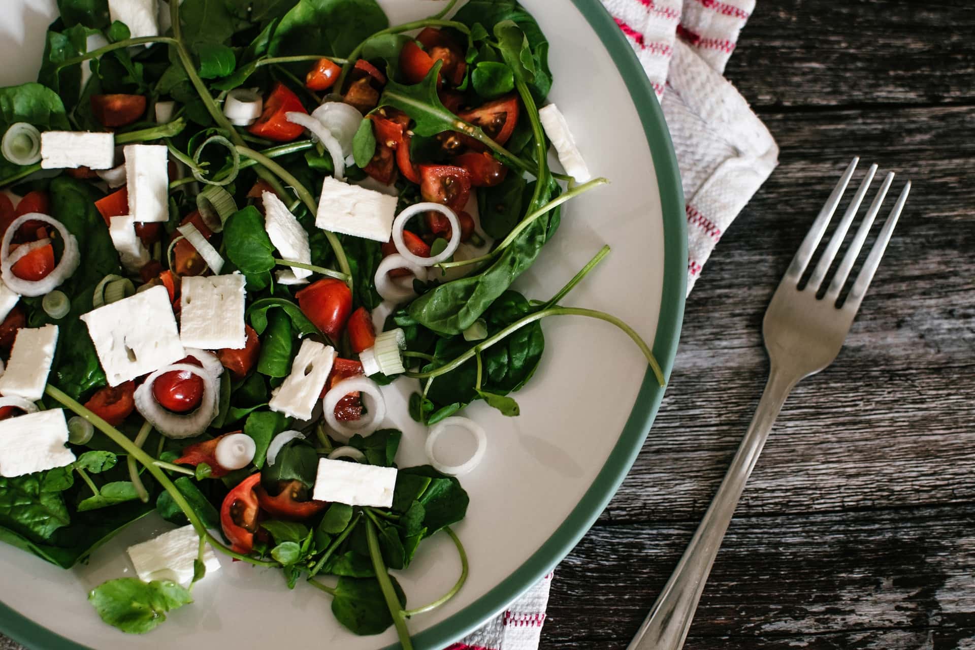 Healthy Greek Salad Recipe | AiCrow